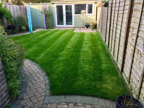 Garden Turfing in Devon | Approved Turfing Company in Devon
